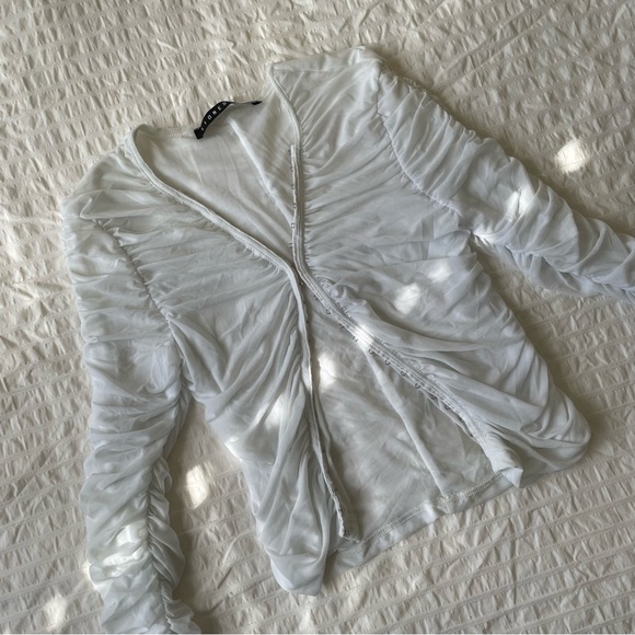 Lioness | Tops | Lioness White Ruched Long Sleeve Top | Poshmark